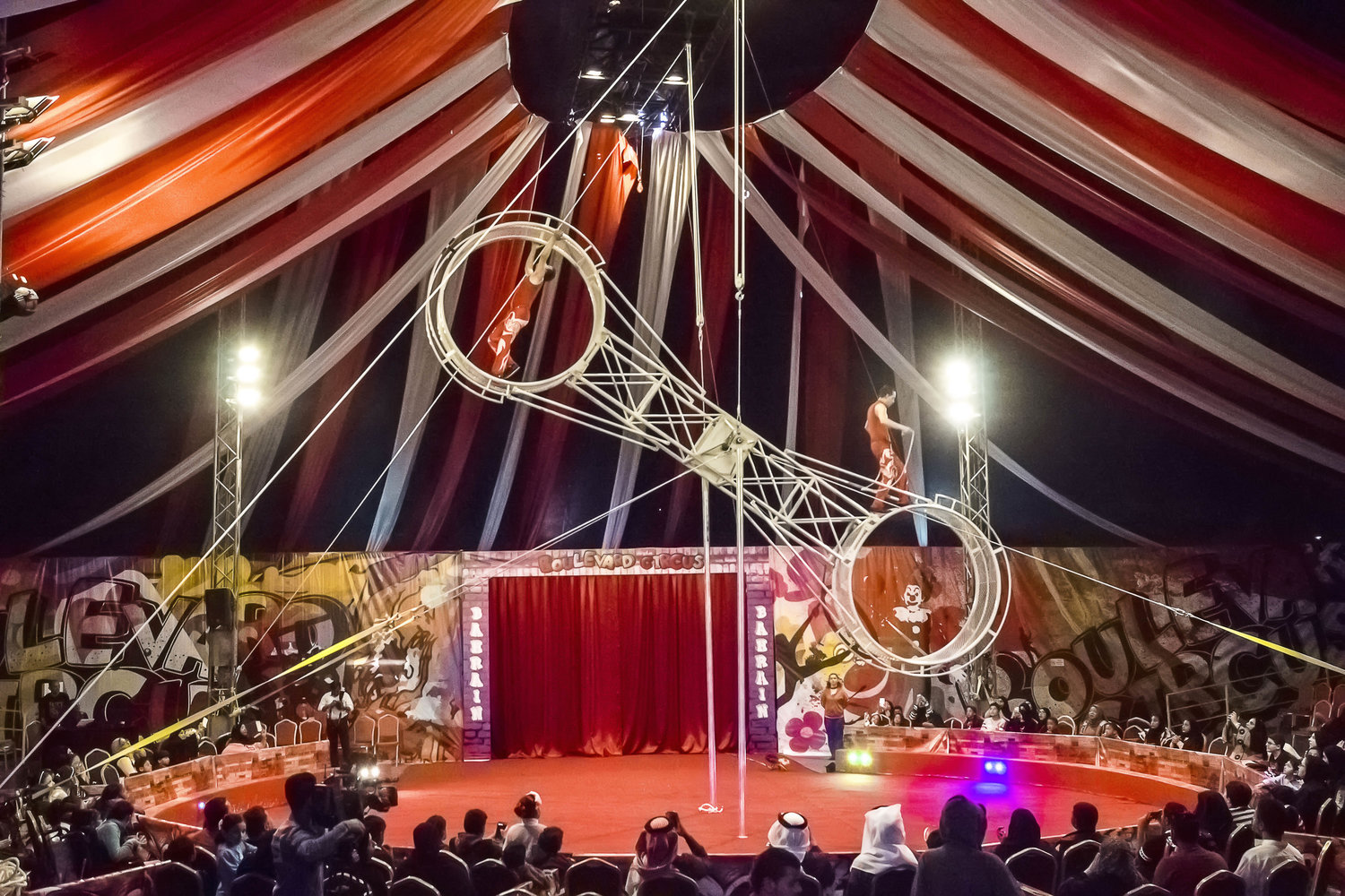 Boulevard Circus hosted a special show