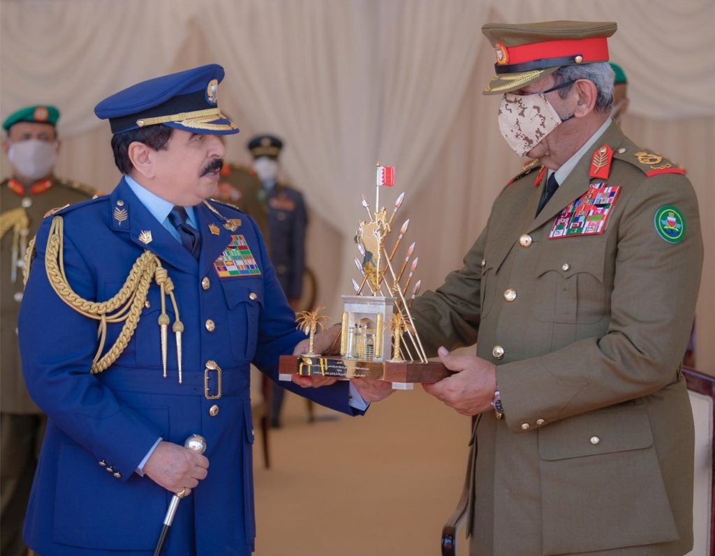 HM King visits Royal Bahrain Air Force